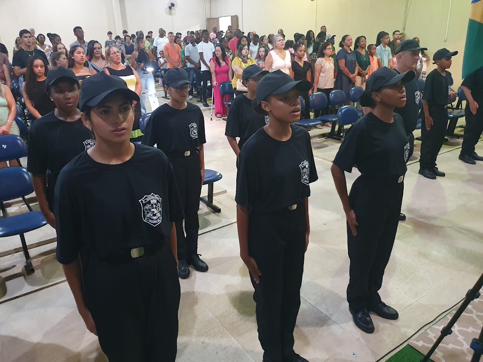 Clima comovente na Formatura da Guarda Mirim