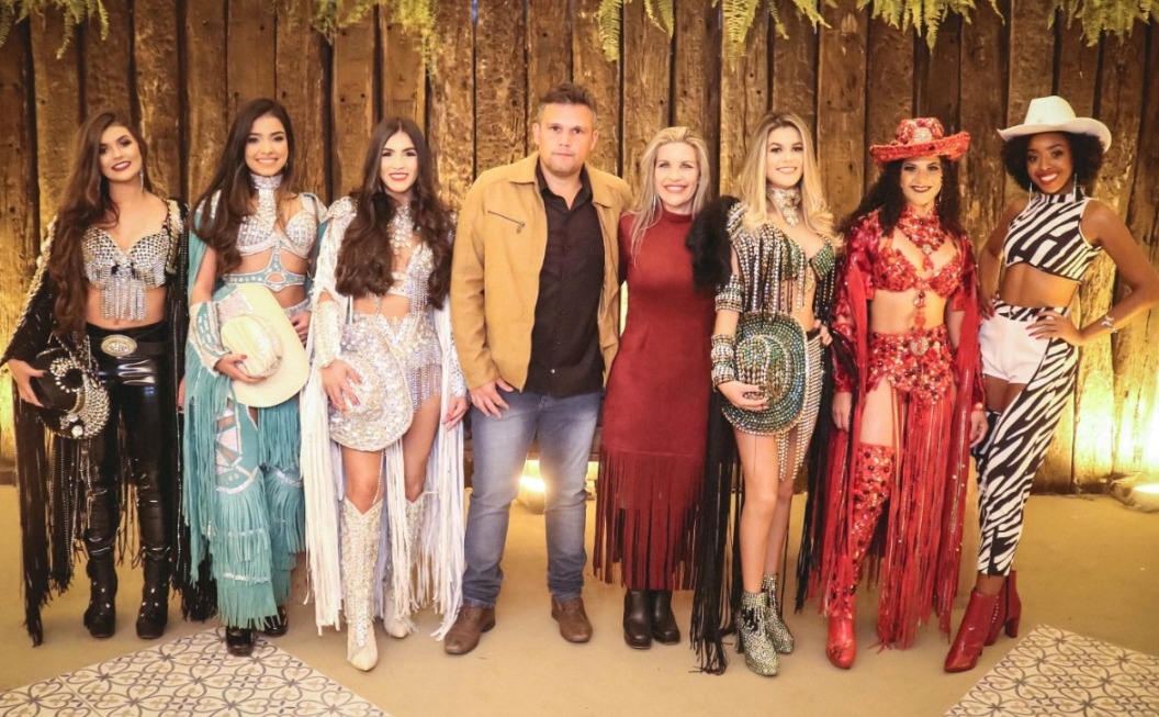 Luzes na passarela porque elas chegaram!